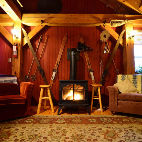 Wolf Den Hostel and Nature Retreat - The Great Canadian Wilderness