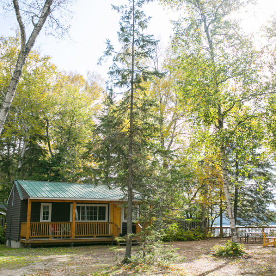 Edgewater Park Lodge - The Great Canadian Wilderness