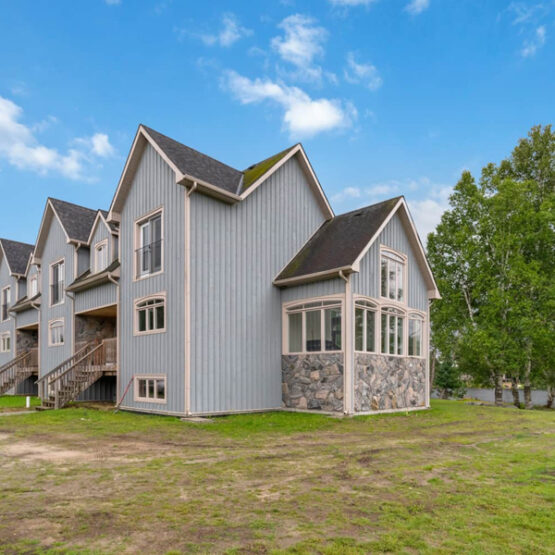 Scarlett Point - The Great Canadian Wilderness