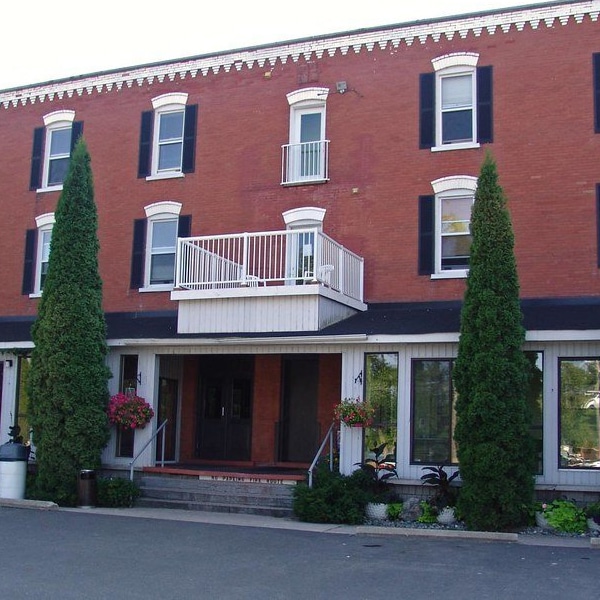 Bala Bay Inn - The Great Canadian Wilderness