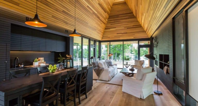Iconic Canadian Resorts Just North of Toronto