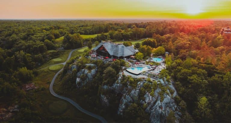 Iconic Canadian Resorts Just North of Toronto