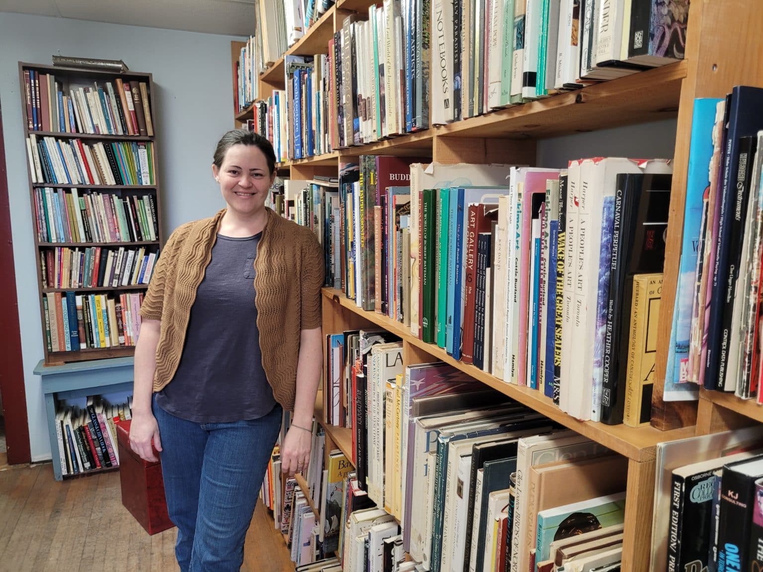 Warm Pages and Winter Days: A Bookstore Lover's Guide to Ontario's ...